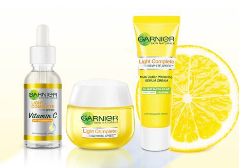 Bright Complete: Revitalize Skin & Reduce Dark Spots | Garnier